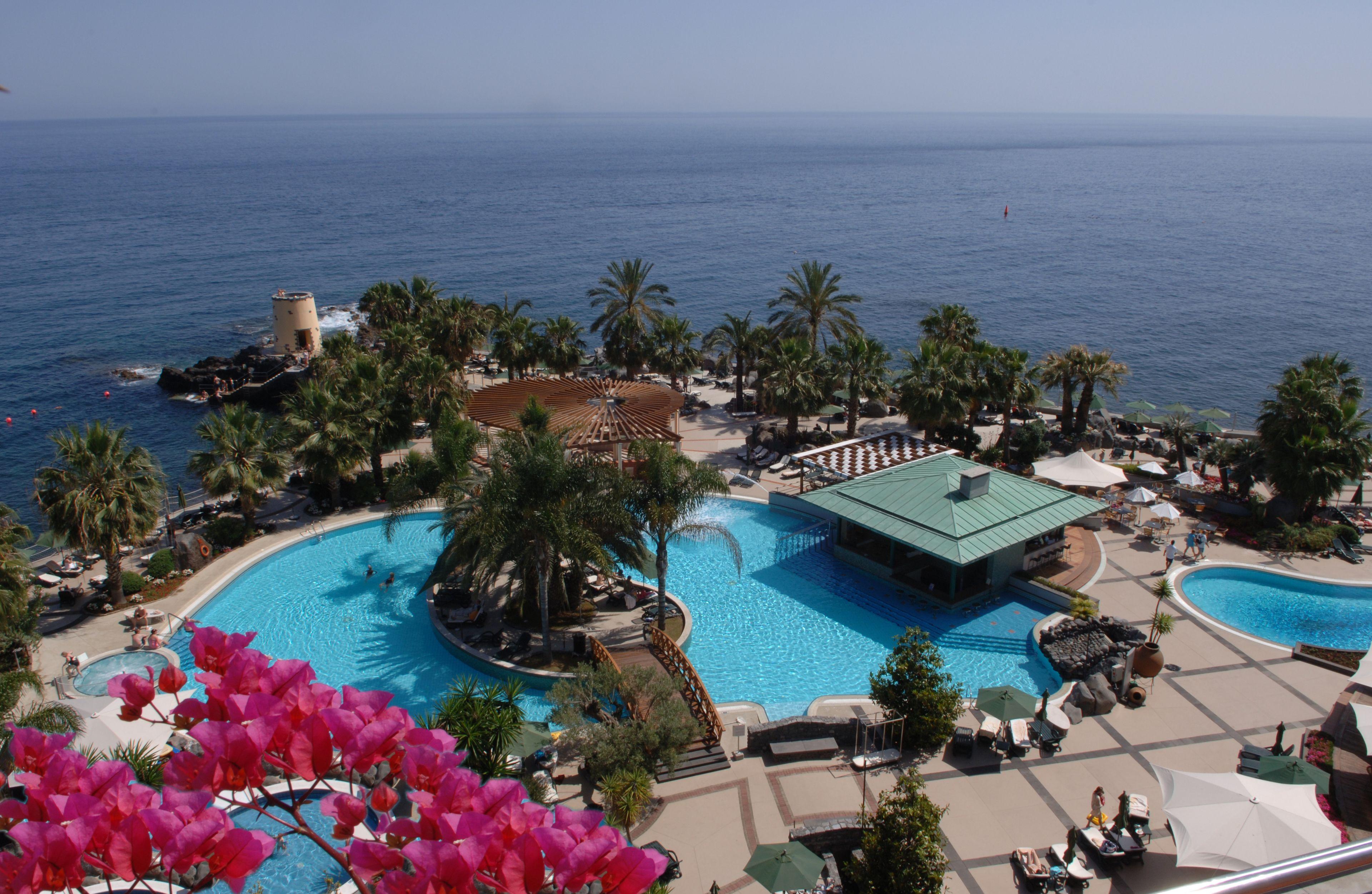 ROYAL SAVOY - OCEAN RESORT - SAVOY SIGNATURE FUNCHAL | 5-STAR ...